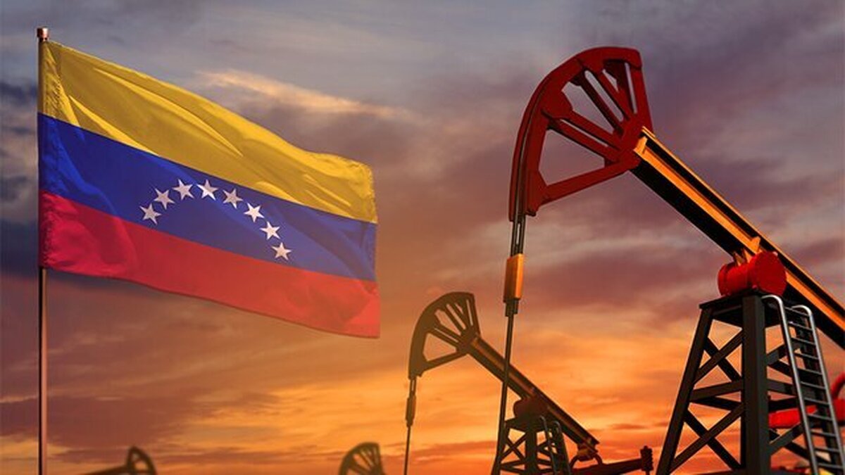 Bloomberg: Venezuela Shuts Down Oil Wells Amid U.S. Naval Blockade